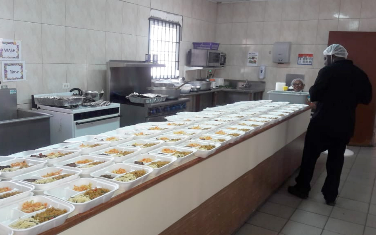 Adventists in St. Maarten Prepare Hot Meals For Dozens of Volunteers ...