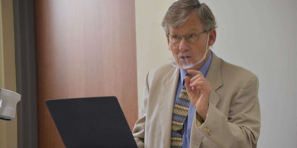 ¿Marxismo o capitalismo? El modelo bíblico supera a ambos, afirma ...