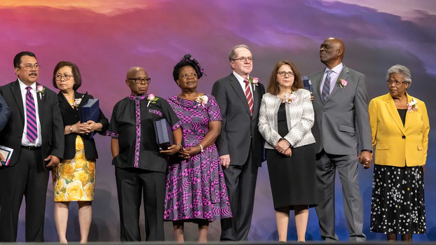 General Conference Session Delegates Recognize Retirees - Seventh-day ...