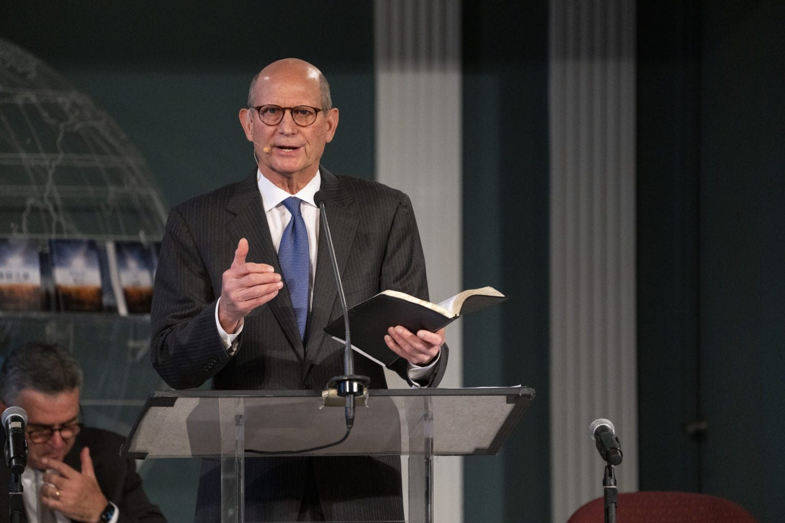 Abracemos la misión divina de restauración, dice el presidente de la ...