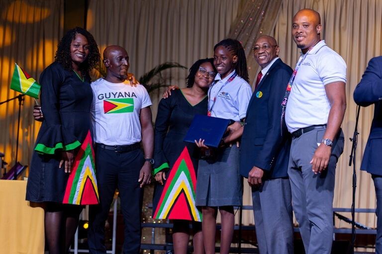 Xabisa Hamilton, de l’Union Caribéenne, sacrée championne du concours ...